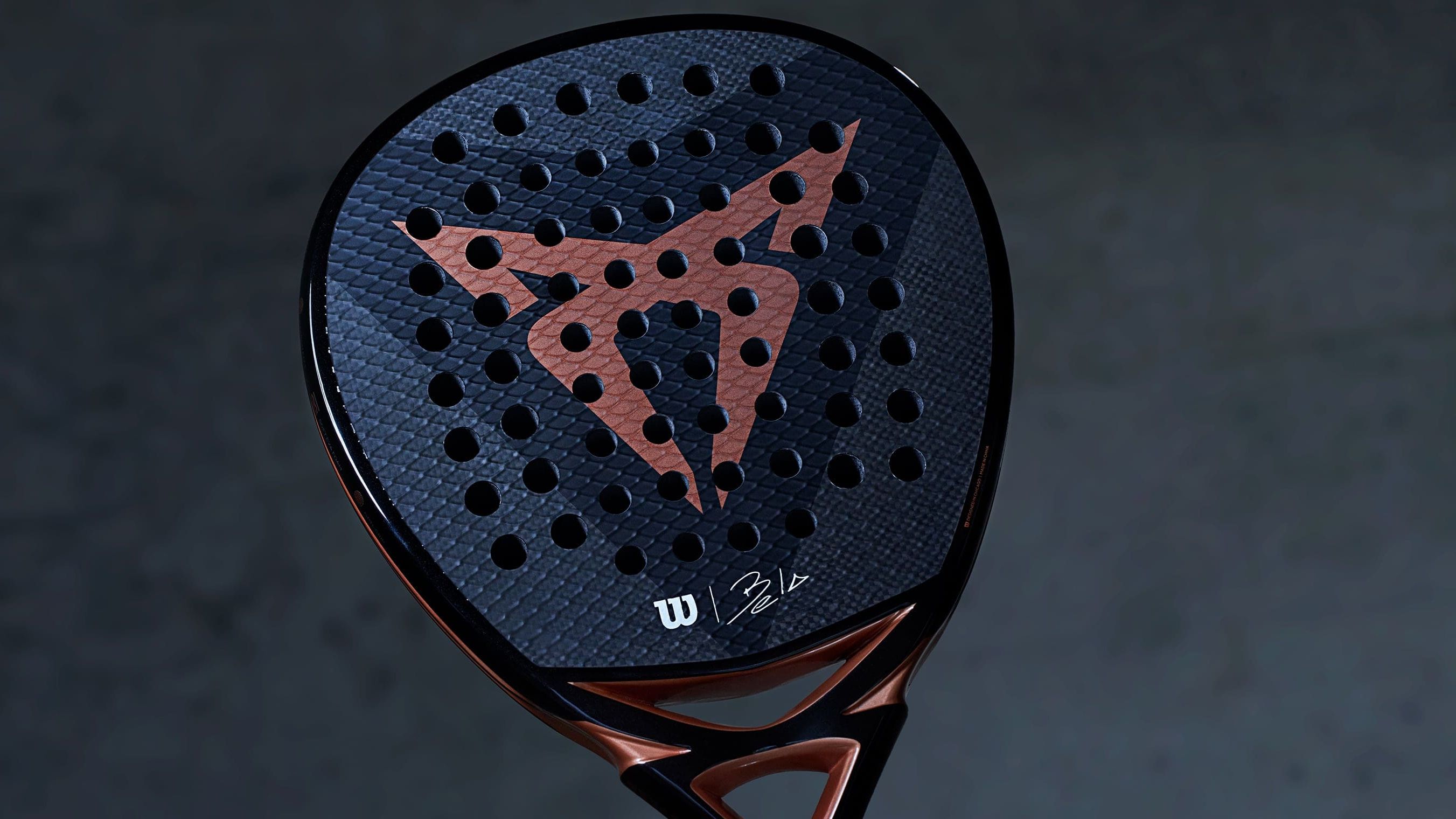 Der Wilson Bela CUPRA Padel-Schläger