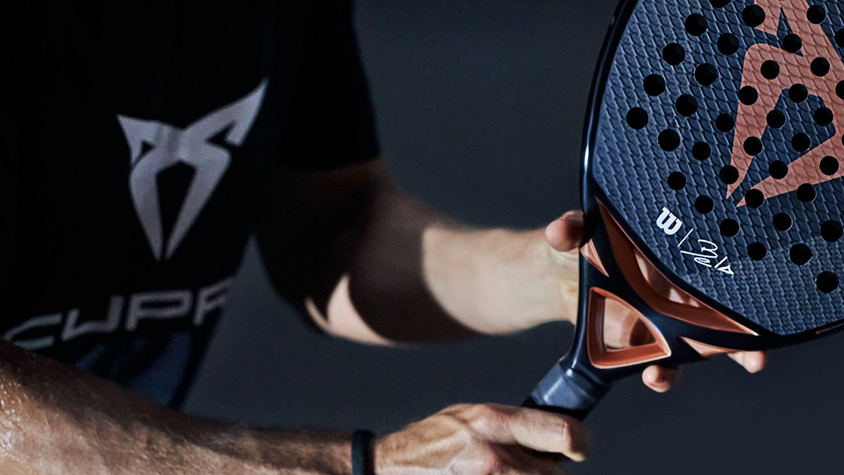 Der Wilson Bela CUPRA Padel-Schläger